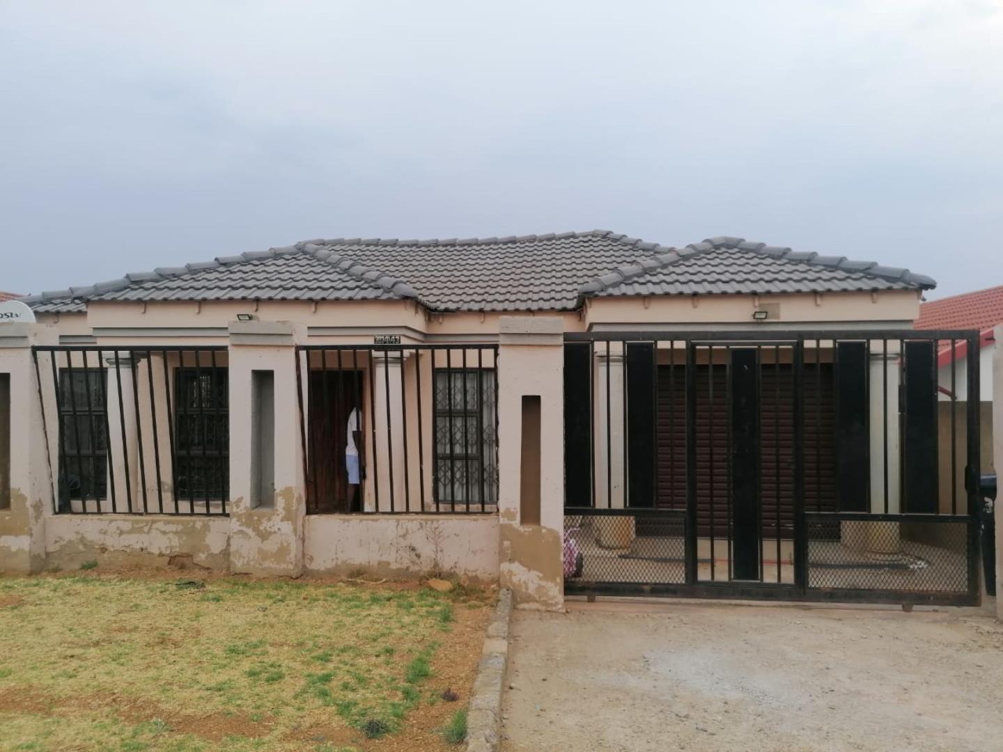 House for Sale in Naturena, Johannesburg - 532325